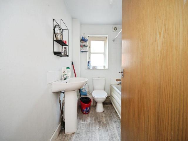 1 bedroom flat for sale