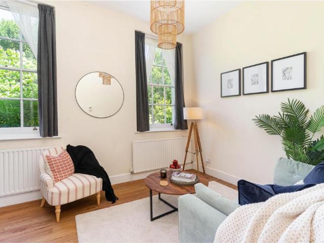 1 bedroom flat for sale