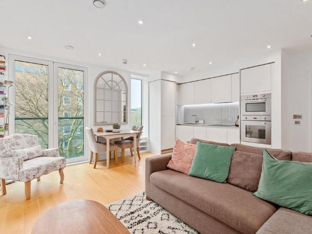 1 bedroom flat for sale