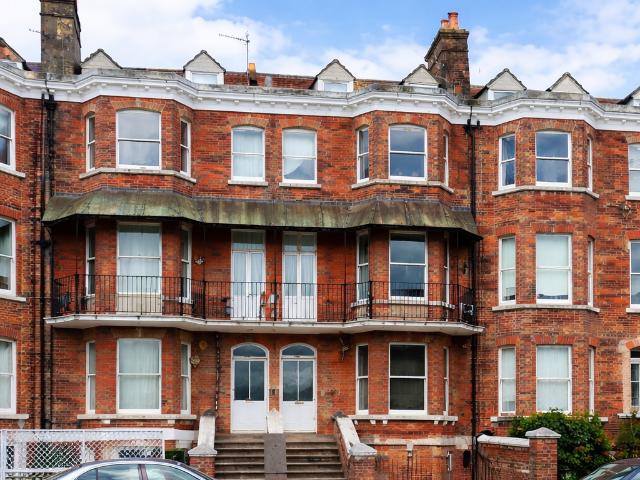 1 bedroom flat for sale