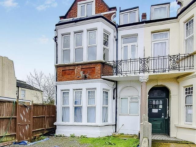1 bedroom flat for sale