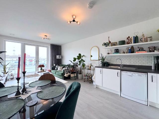 1 bedroom flat for sale