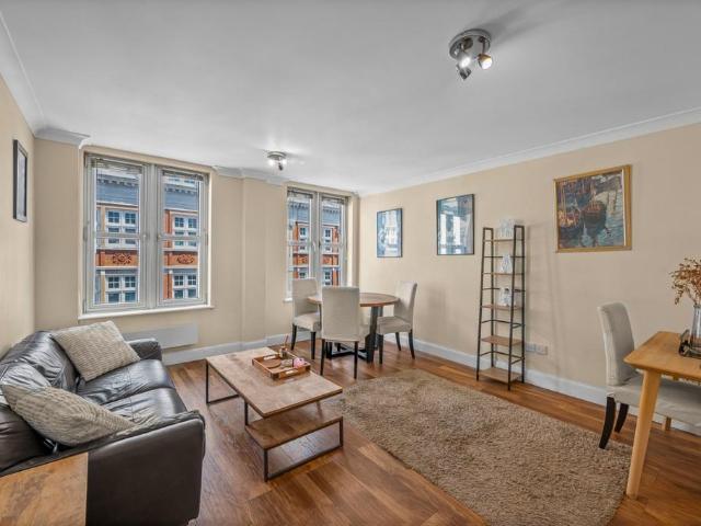 1 bedroom flat for sale