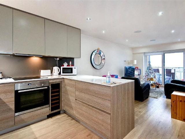 1 bedroom flat for sale