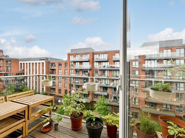 1 bedroom flat for sale