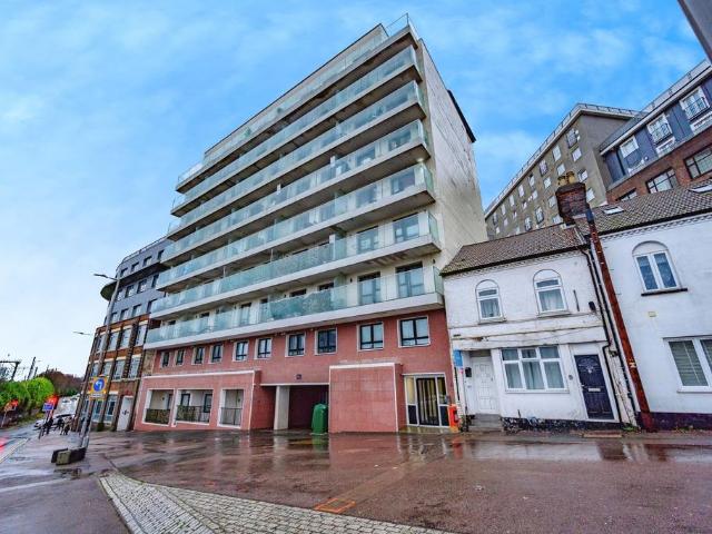 1 bedroom flat for sale