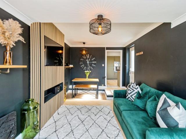 1 bedroom flat for sale