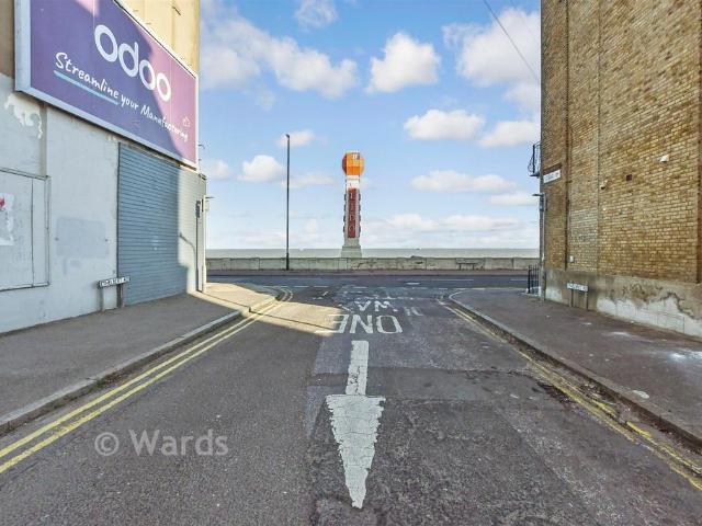1 bedroom flat for sale