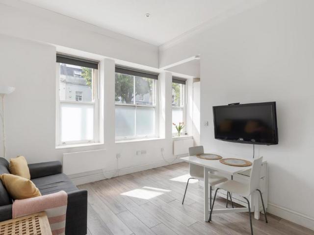 1 bedroom flat for sale