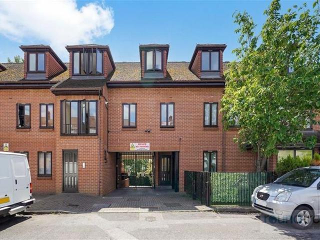 1 bedroom flat for sale