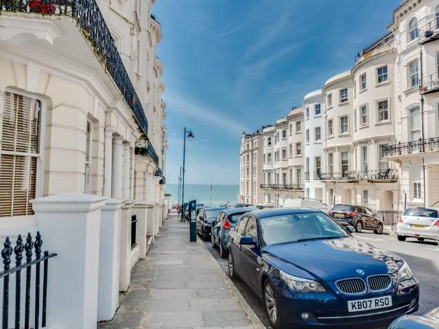 1 bedroom flat for sale