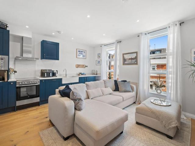 1 bedroom flat for sale