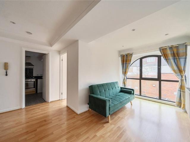 1 bedroom flat for sale