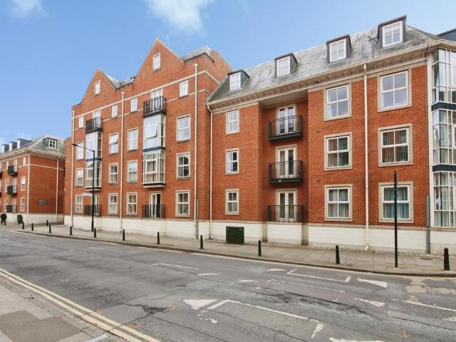 1 bedroom flat for sale