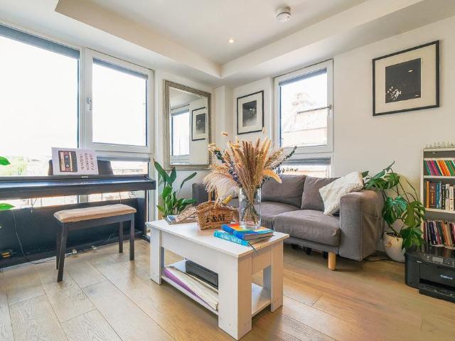1 bedroom flat for sale