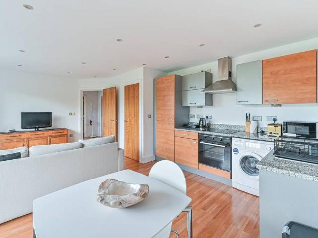 1 bedroom flat for sale