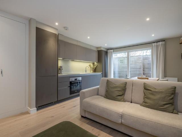 1 bedroom flat for sale