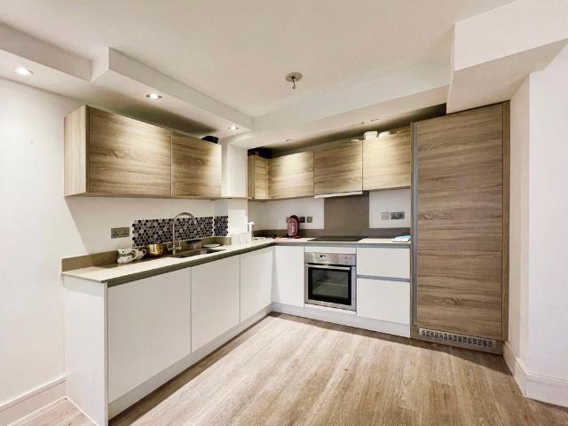 1 bedroom flat for sale
