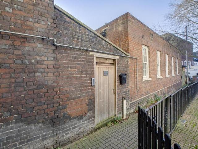 1 bedroom flat for sale