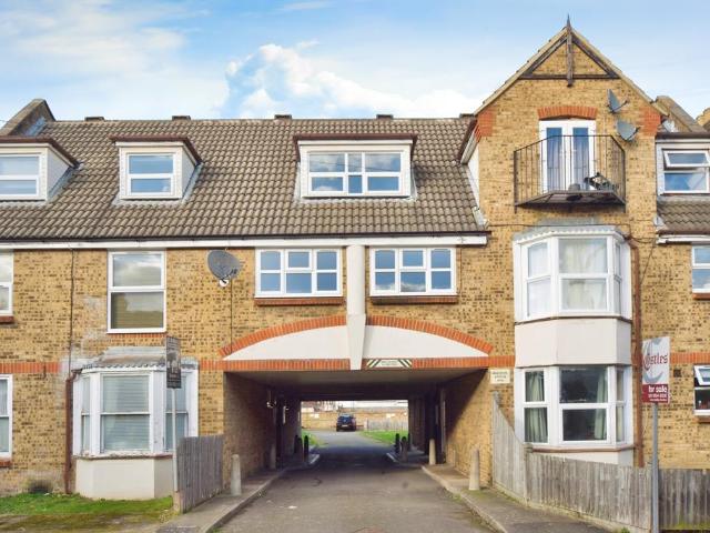 1 bedroom flat for sale