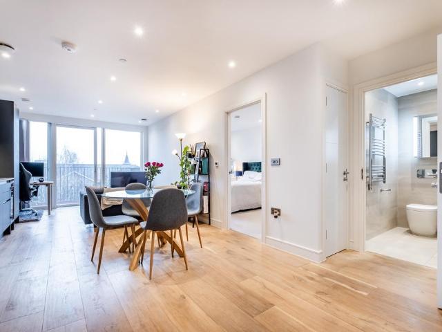 1 bedroom flat for sale