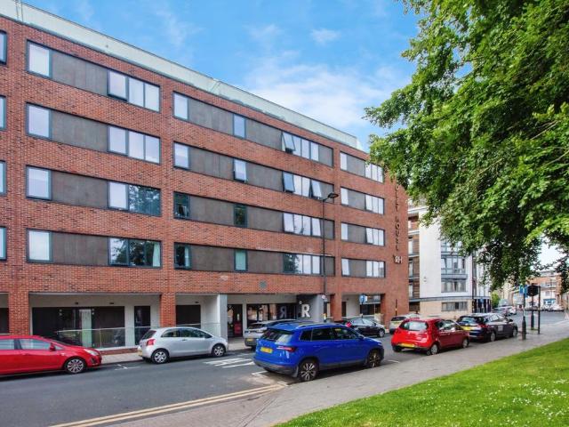 1 bedroom flat for sale