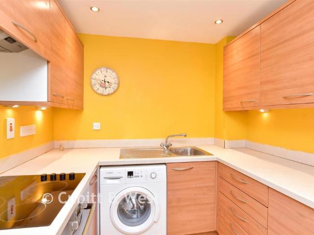 1 bedroom flat for sale
