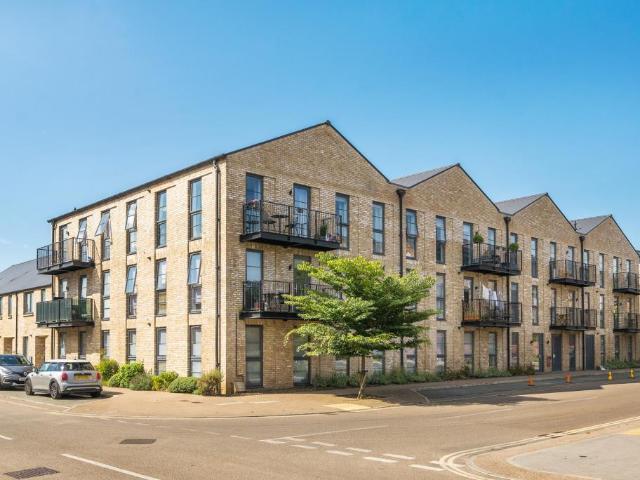 1 bedroom flat for sale