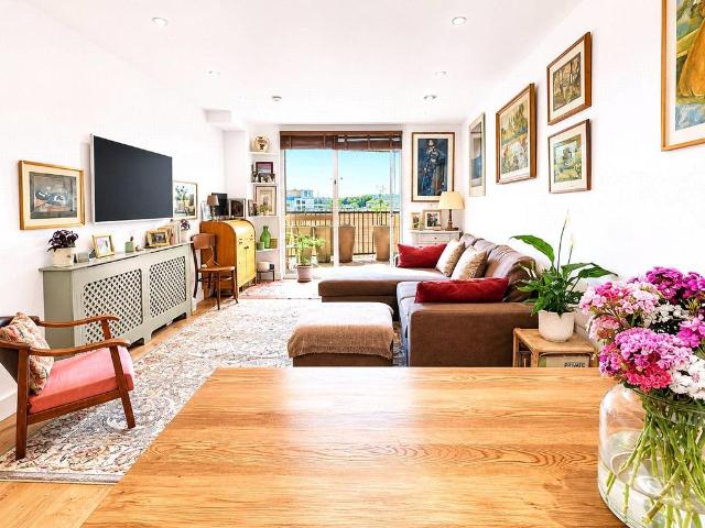 1 bedroom flat for sale