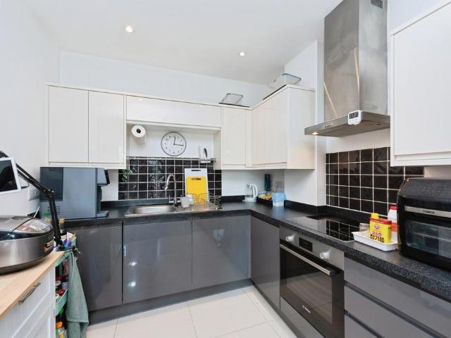 1 bedroom flat for sale