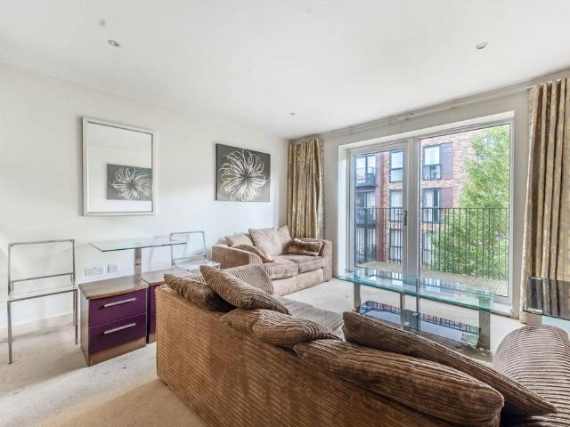1 bedroom flat for sale
