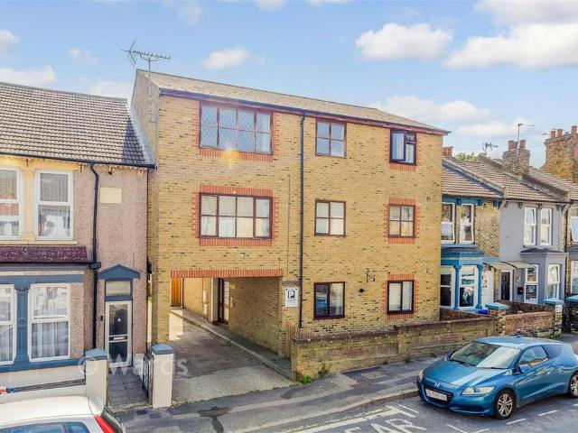 1 bedroom flat for sale