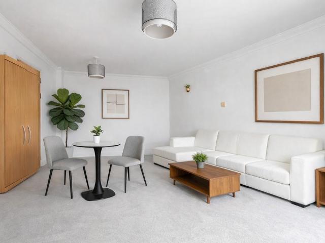 1 bedroom flat for sale