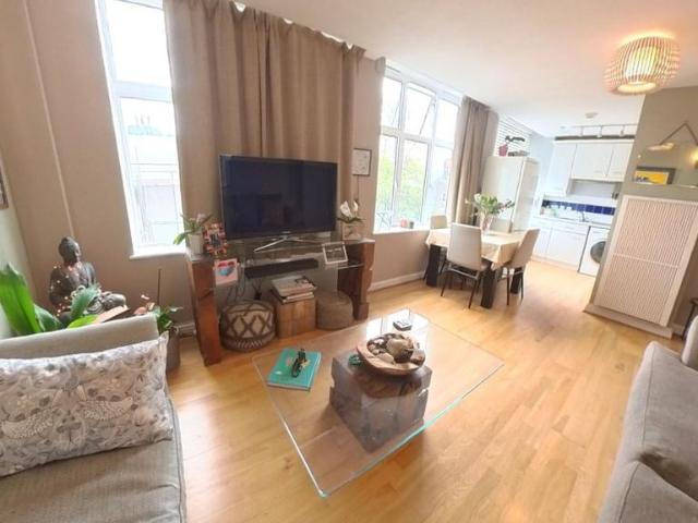 1 bedroom flat for sale