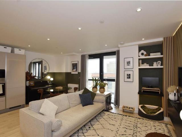 1 bedroom flat for sale