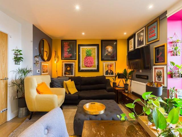 1 bedroom flat for sale