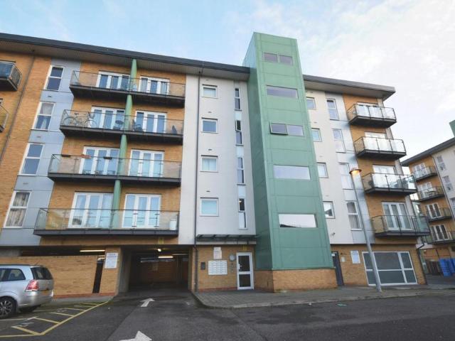 1 bedroom flat for sale