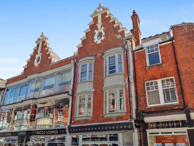 1 bedroom flat for sale