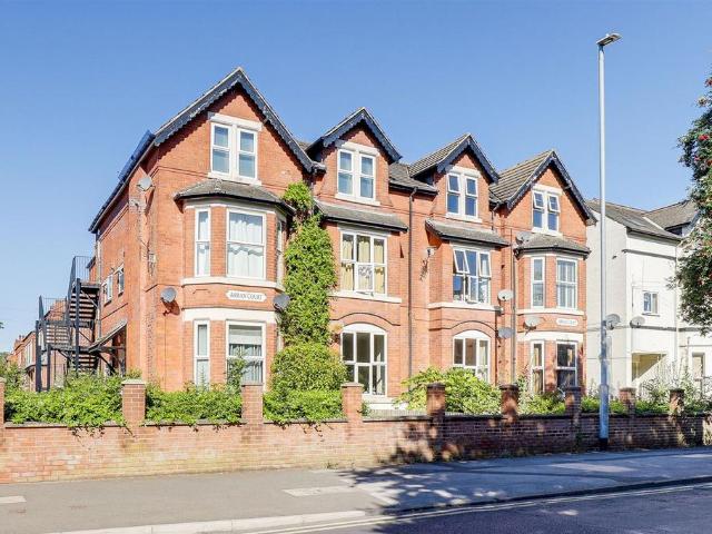 1 bedroom flat for sale