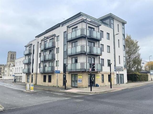 1 bedroom flat for sale