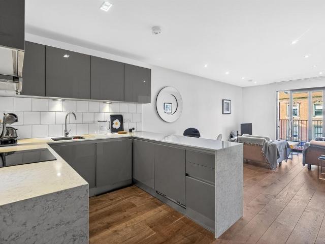 1 bedroom flat for sale
