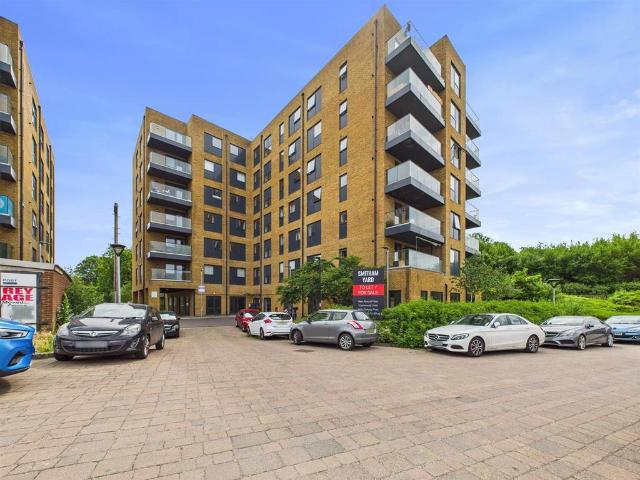 1 bedroom flat for sale