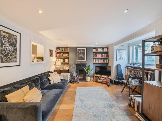 1 bedroom flat for sale