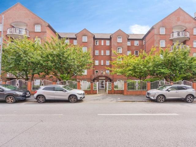 1 bedroom flat for sale