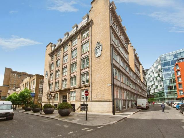 1 bedroom flat for sale