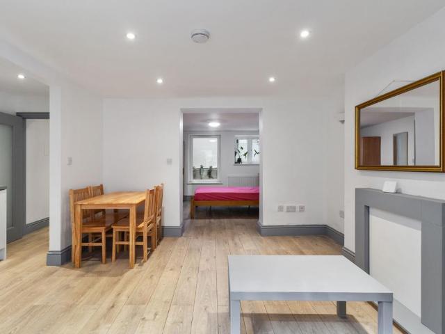 1 bedroom flat for sale