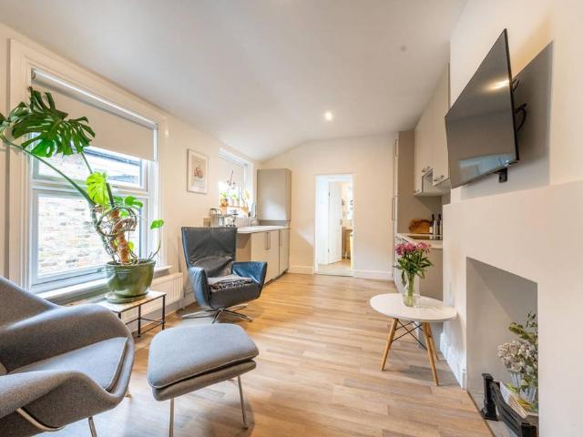 1 bedroom flat for sale