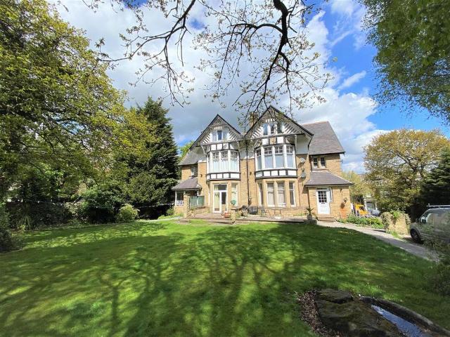 1 bedroom flat for sale