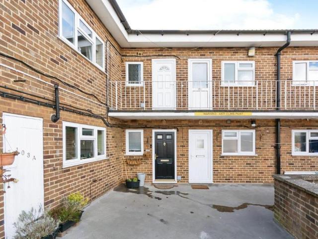 1 bedroom flat for sale