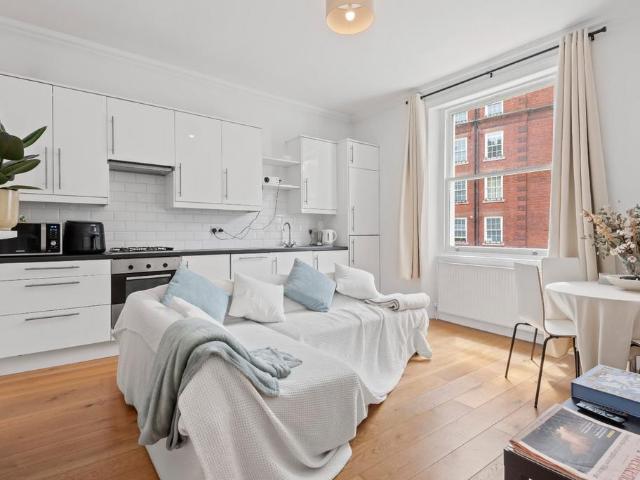 1 bedroom flat for sale